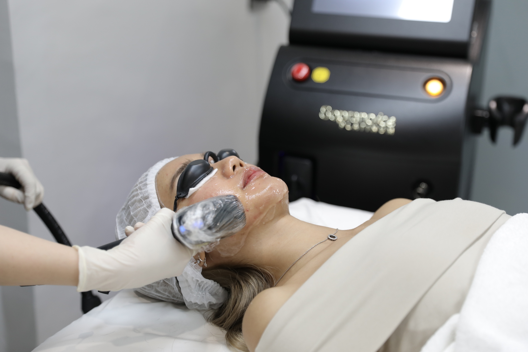 Unique advantages of laser hair removal with the Soprano Ice program ...